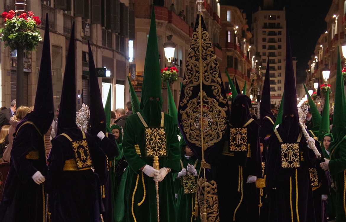 ¿Cuál es el origen del capirote de los nazarenos?