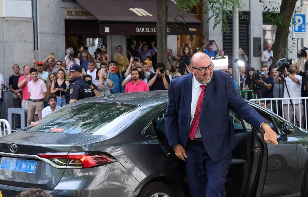 Koldo se acoge a su derecho a no declarar tras su intento fallido de ... Koldo se acoge a su derecho a no declarar tras su intento fallido de ...